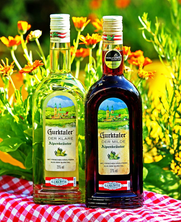 Gurktaler Alpenkräuter - Österreich pur im Glas - GETRAENKEABC.DE